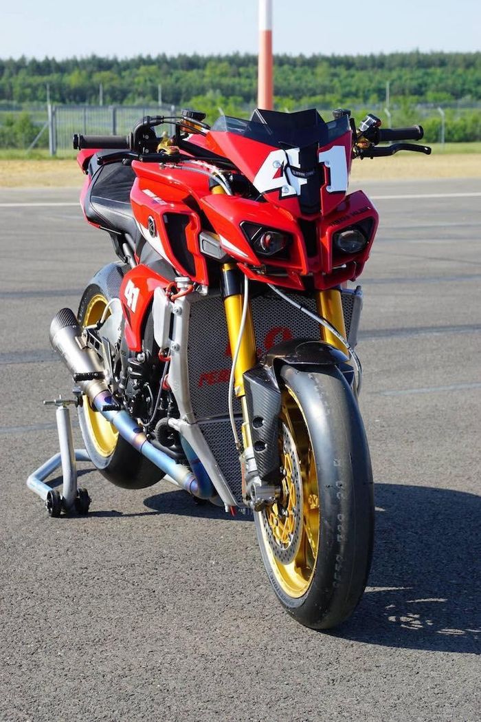 Siêu môtô Yamaha MT-10 'cực ngầu' nhờ đồ chơi khủng - Báo Tri thức ...