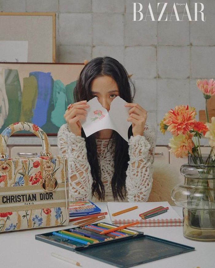 Jisoo 'đầu bù tóc rối' trên Harper's BAZAAR nhưng vẫn không giấu được ...