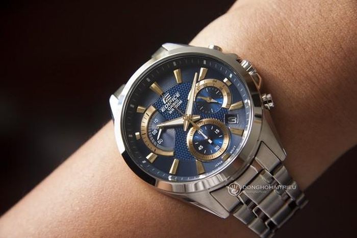Casio Edifice 550: Bấm giờ, chịu được nước và còn hơn thế nữa - Báo Nghệ An