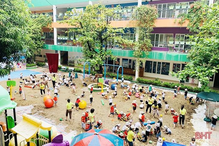 Độc đáo lễ hội cát 'SANDY WEEK' của các bé mầm non Trí Đức - Báo Hà Tĩnh