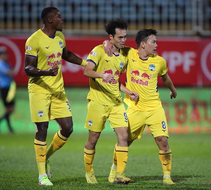 Vòng 23 V-League 2022: HAGL thắng để trụ hạng, Hà Nội FC hòa Thanh Hóa ...
