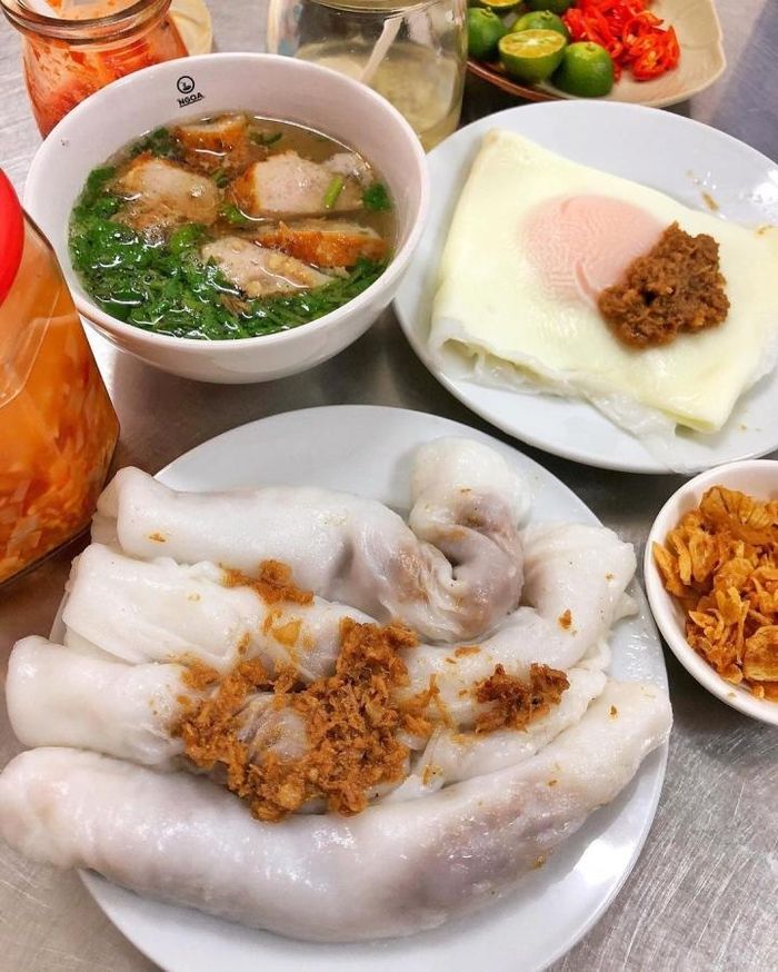 Săn tìm bánh cuốn trứng béo ngậy xứ Lạng, ăn bao nhiêu cũng không thấy ...