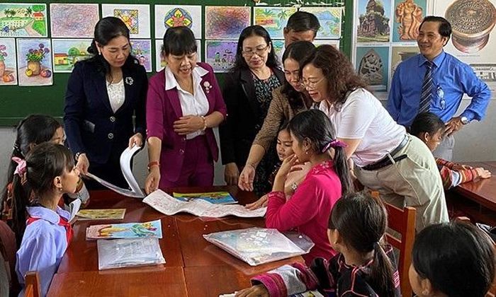 Bài cuối: Phối hợp giám sát việc thực hiện lời hứa - Đại Biểu Nhân Dân