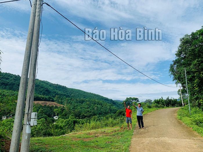 13 hộ dân xóm Vãng được cấp điện phục vụ sinh hoạt và sản xuất - Báo ...