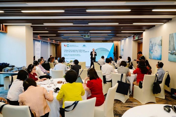 Trung tâm Việt-Úc chia sẻ kiến thức lãnh đạo chiến lược khu vực công và ...