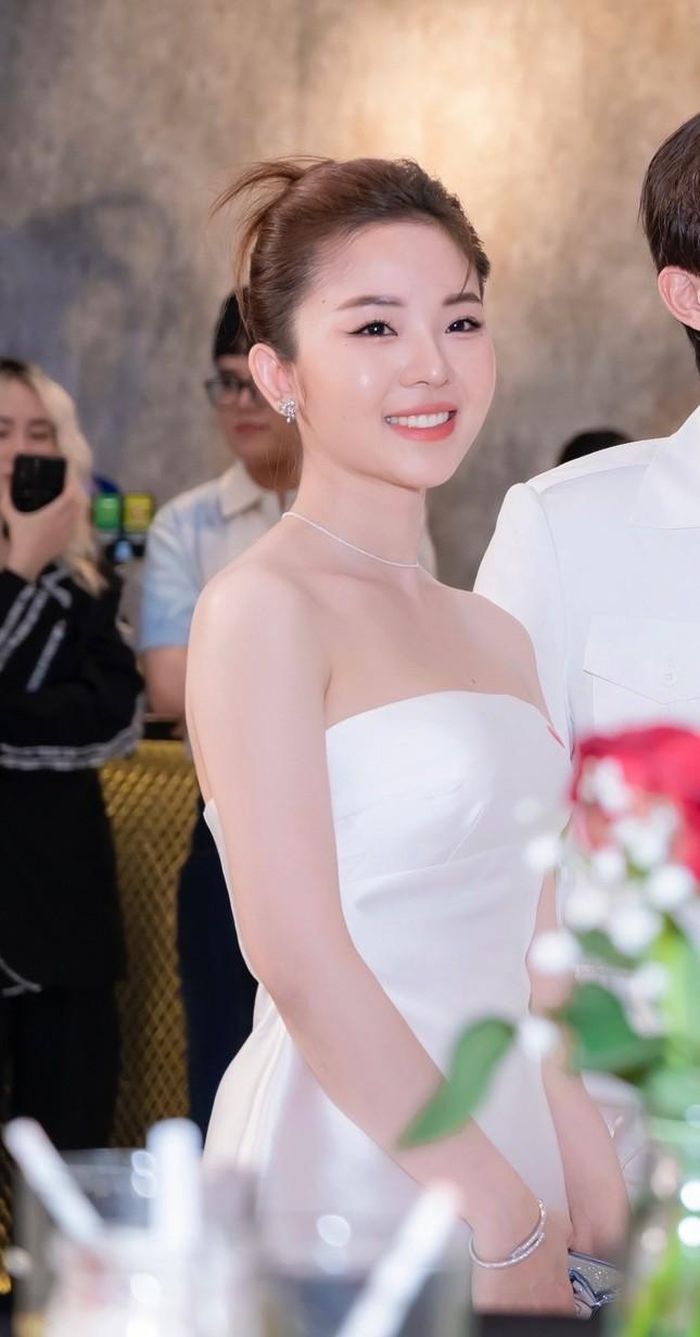Zoe Như Quỳnh - nàng thơ của nền điện ảnh Việt nhận giải thưởng Ngôi ...