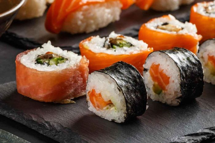 Sự khác biệt thú vị giữa Maki và Temaki Sushi - Tạp chí Du lịch TP.HCM