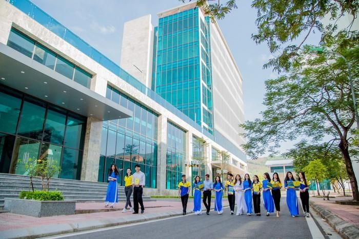 ĐH Hạ Long là một trong những trường địa phương có tốc độ phát triển ...