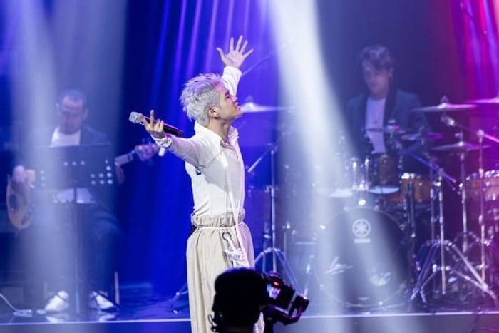 Han Sara 'về chung nhà' với tân binh Vpop Cheng, trở thành nghệ sĩ độc ...