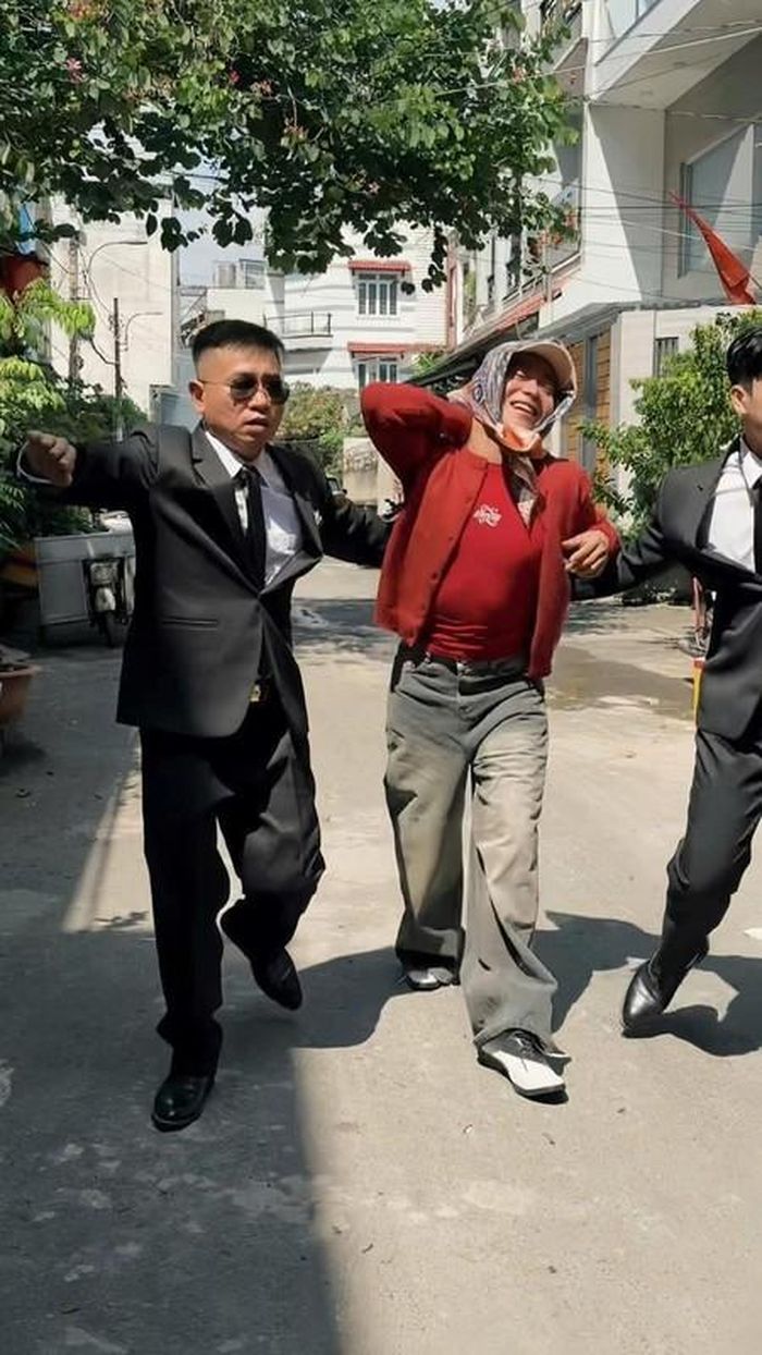 Ra đường sơ hở là gặp người diện gu thời trang 'anh Long' - Báo Tri ...