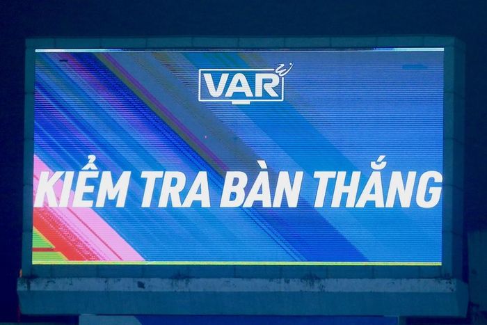 VAR bất ngờ 'biến mất' ở trận quan trọng tại V.League - Tạp chí Tri thức