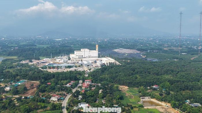 'Núi rác' lớn nhất Hà Nội trước đề xuất làm công viên cây xanh hiện đại ...