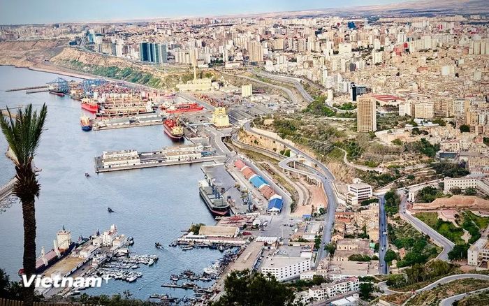 Khám phá Oran: 'Paris thu nhỏ' giữa lòng Bắc Phi - Báo VietnamPlus