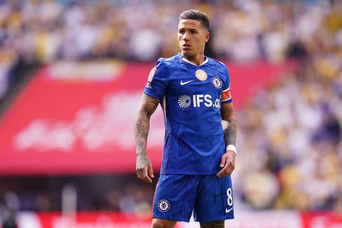 Chelsea nâng giá bán Enzo Fernandez kỷ lục sau đàm phán căng thẳng ...