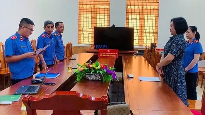 Vì sao nguyên Chi cục trưởng Thi hành án dân sự Nguyễn Thị Phương Lan ...