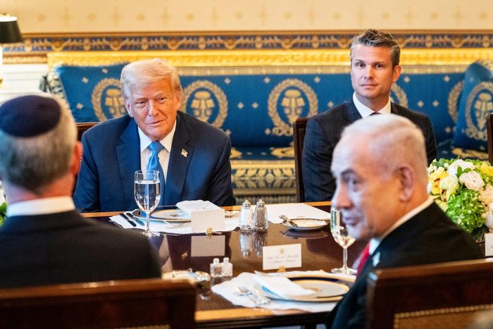 'Ông điên rồi!': Mối quan hệ ông Trump-Netanyahu ngày càng căng thẳng ...