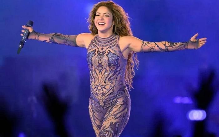 Shakira vướng tin hẹn hò tài tử 'The Lincoln Lawyer' - Tạp chí SaoStar